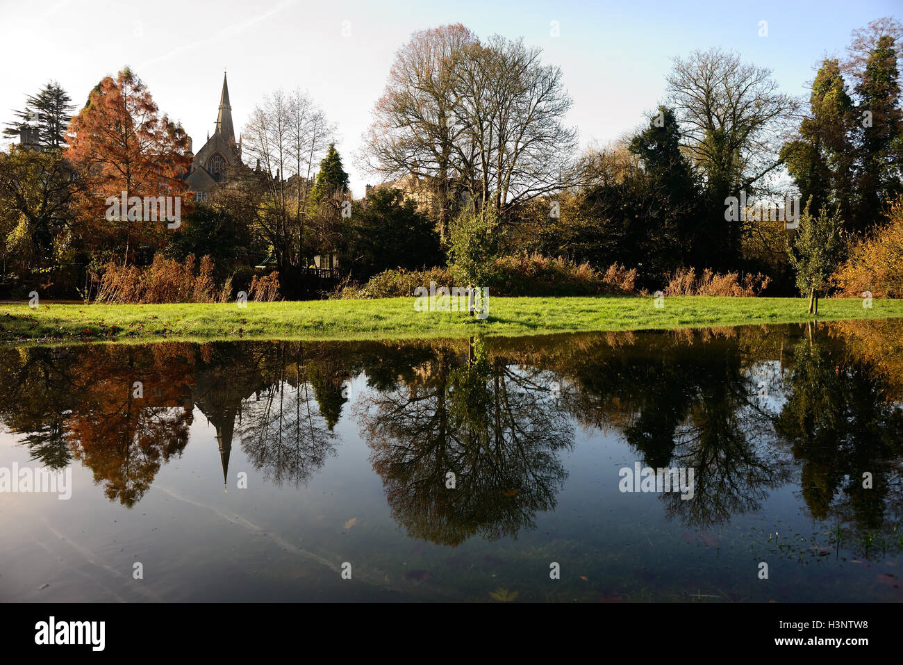 River avon at chippenham hi-res stock photography and images - Alamy