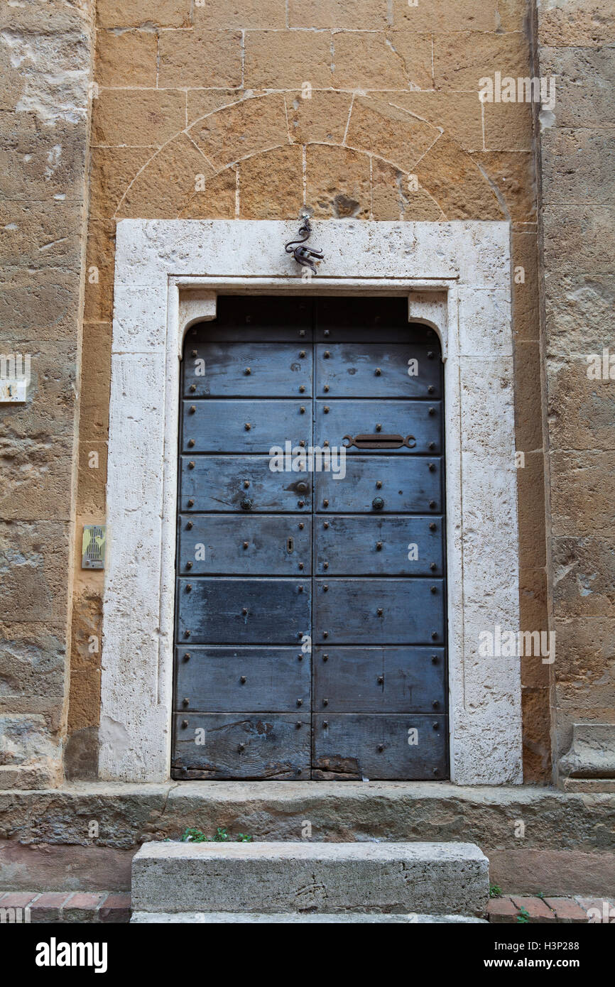 Gorgeous blue door hi-res stock photography and images - Alamy