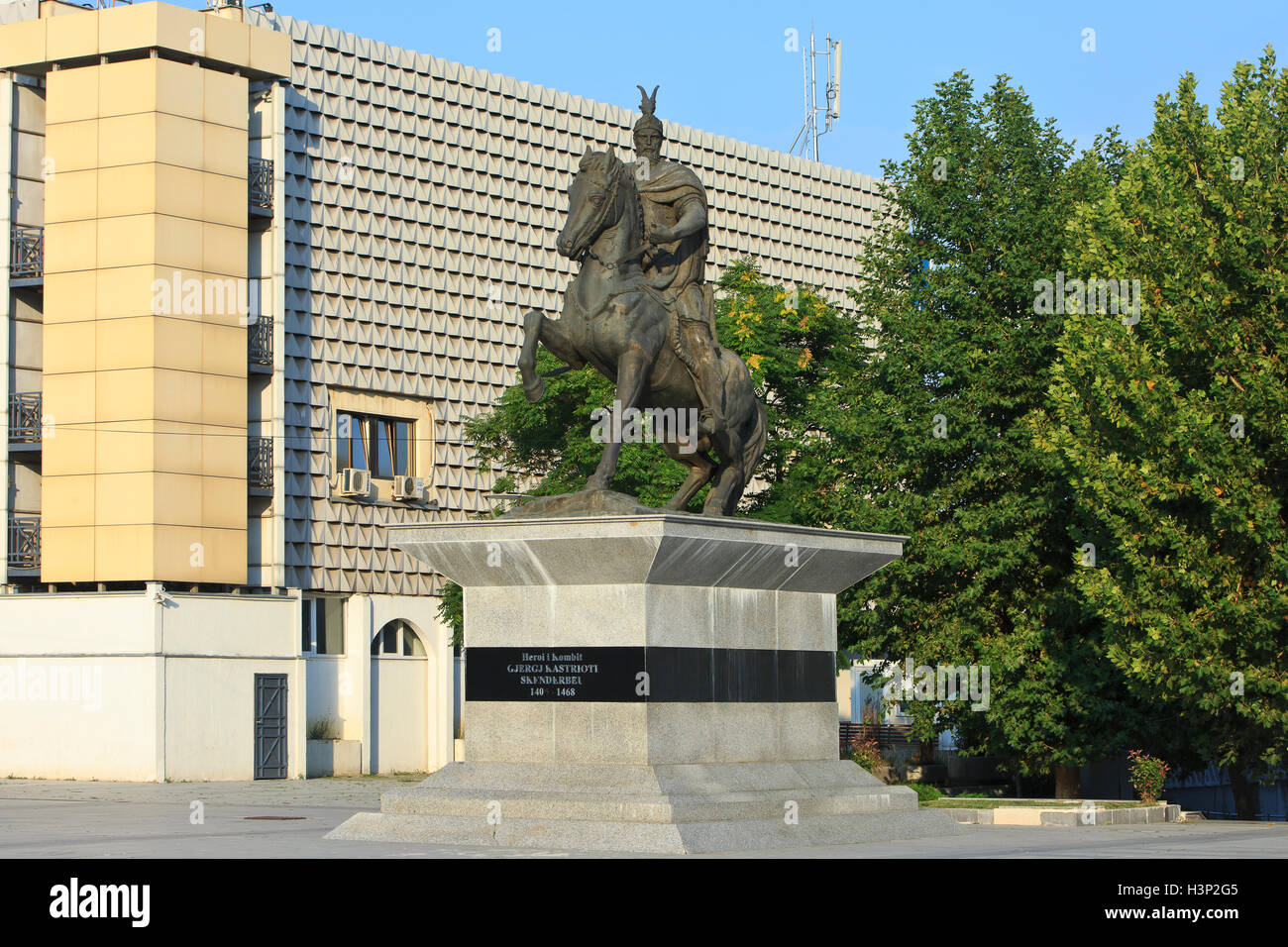 Albanian hero skanderbeg hi-res stock photography and images - Alamy