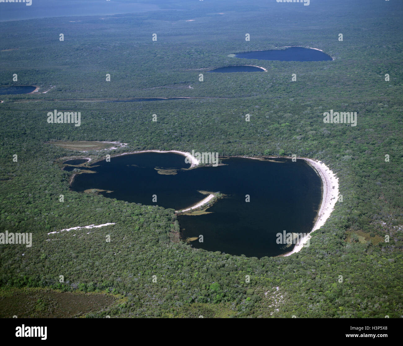 Australian lakes hi-res stock photography and images - Alamy