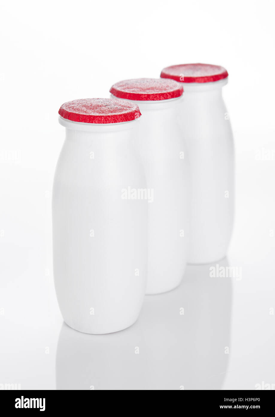 Yogurt container hi-res stock photography and images - Alamy