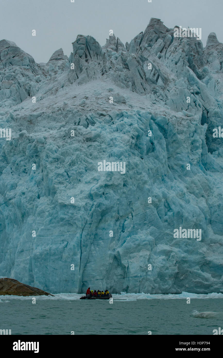Svitjodbreen Glacier, Svalbard, Norway Stock Photo - Alamy