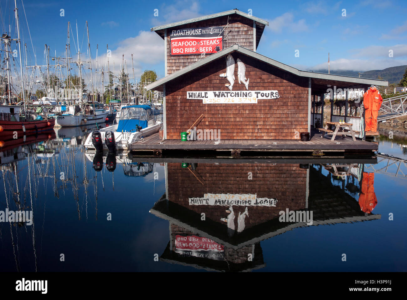Floathouse in Ucluelet Harbour - Ucluelet, Vancouver Island, British ...