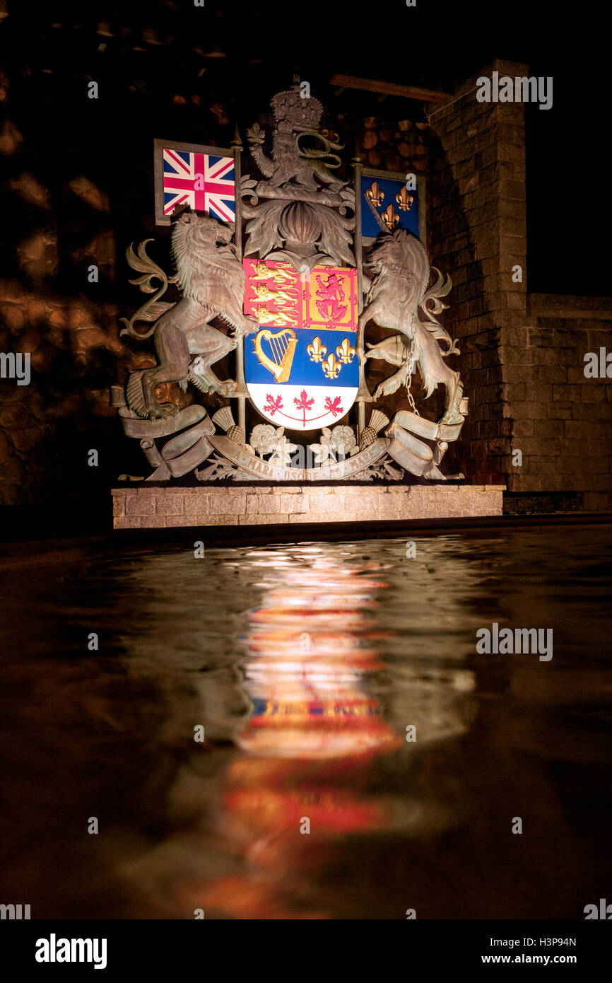 Coat of arms british court hi-res stock photography and images - Alamy