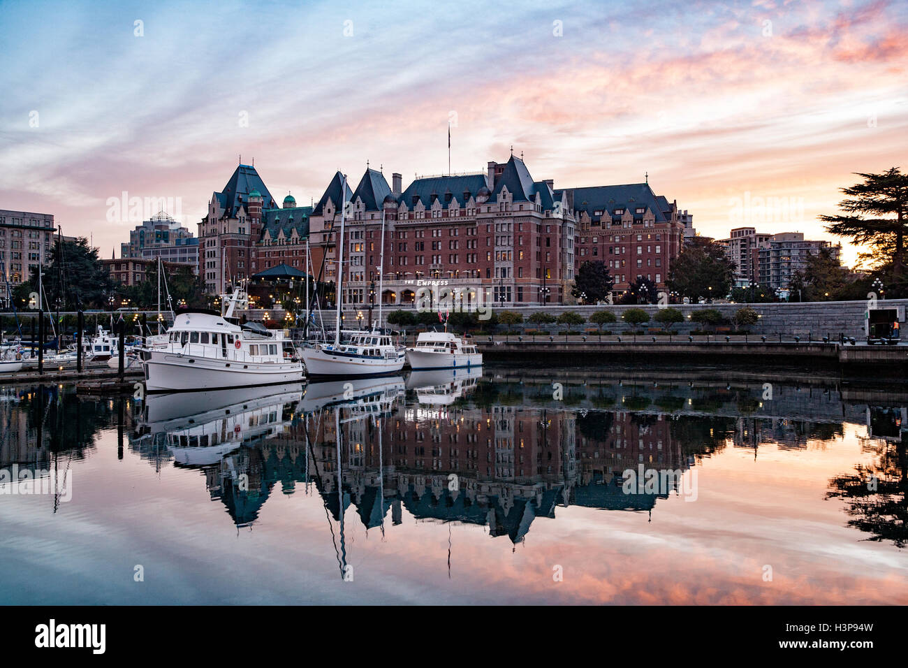 Sunrise in Victoria Harbour - Victoria, Vancouver Island, British ...