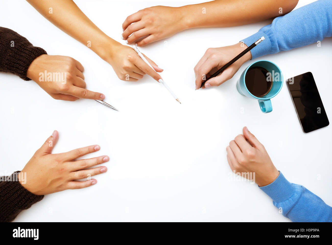 Team business discussion project hi-res stock photography and images ...