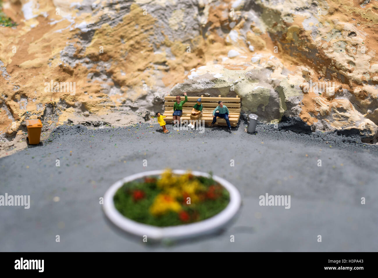 School bus stop bench hi-res stock photography and images - Alamy