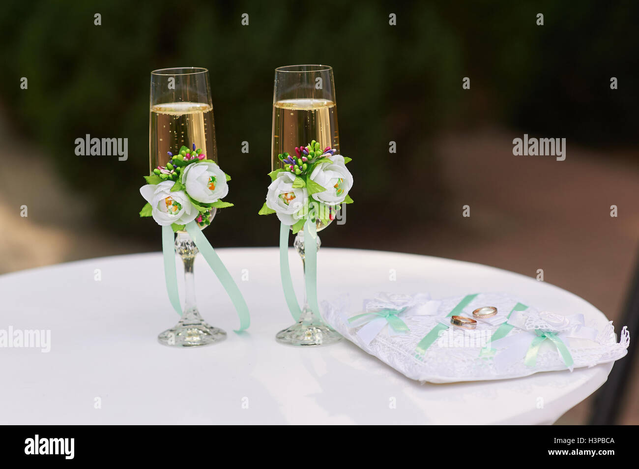 Rose ‘champagne moment’ hi-res stock photography and images - Alamy