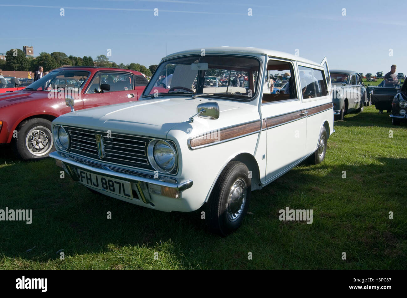 mini traveler estate 1970s 70s morris BL british Stock Photo - Alamy