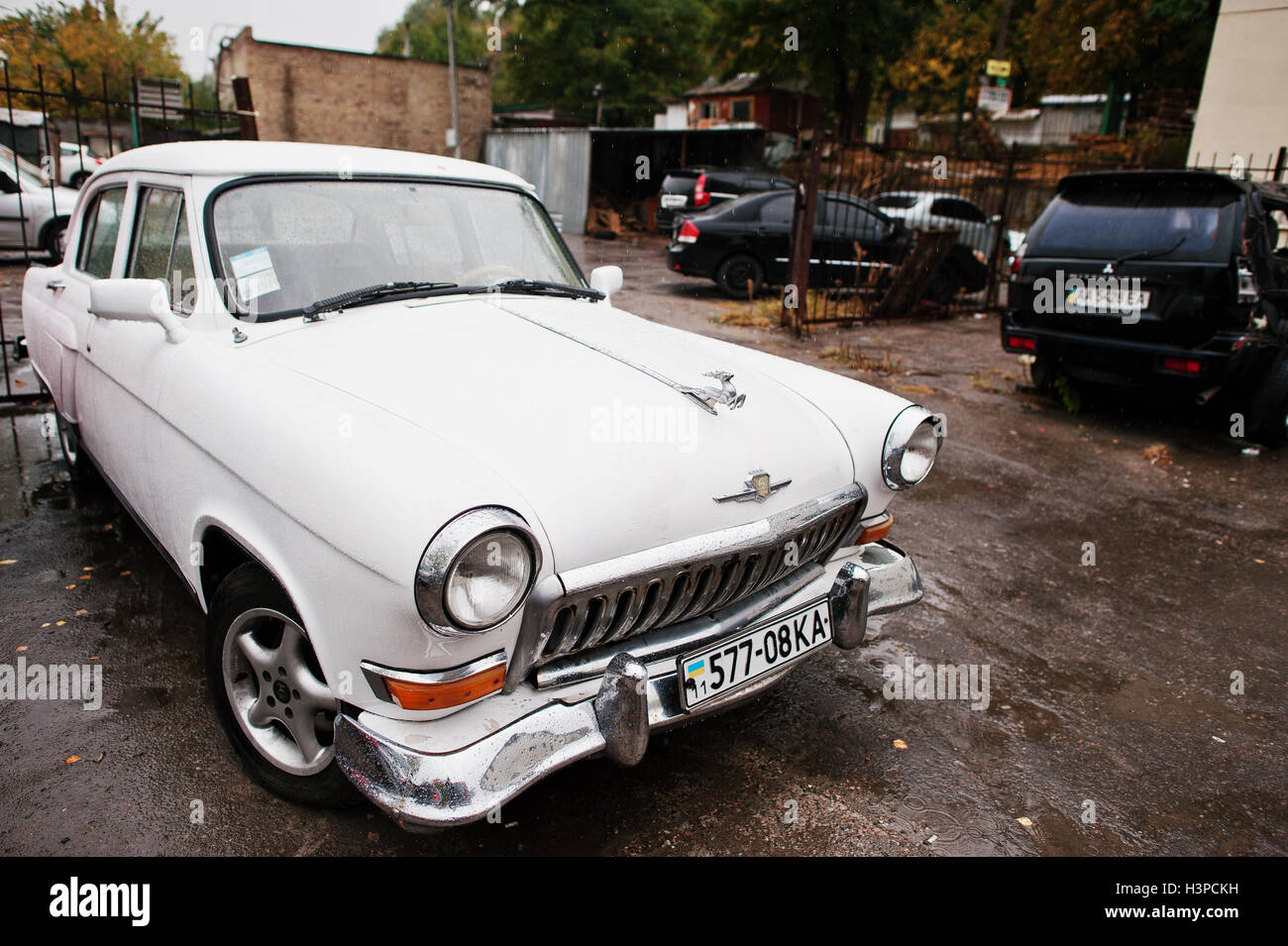 White volga car hi-res stock photography and images - Alamy