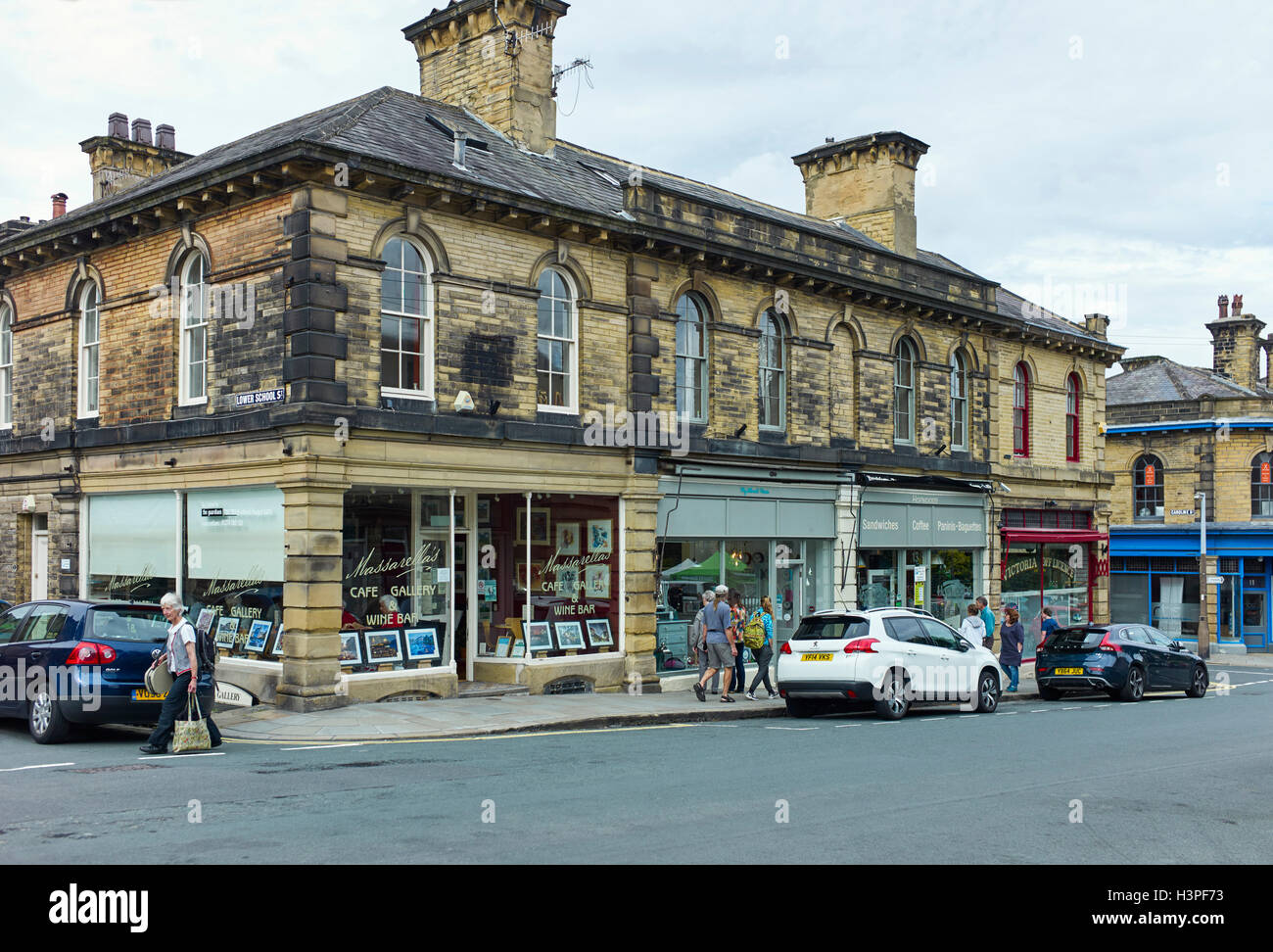 Saltaire gallery hi-res stock photography and images - Alamy