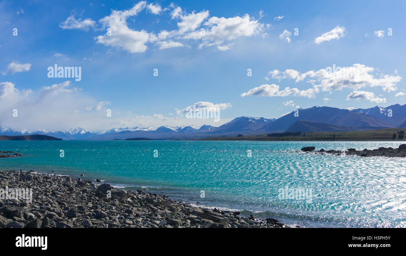 Turquoise lake color hi-res stock photography and images - Alamy