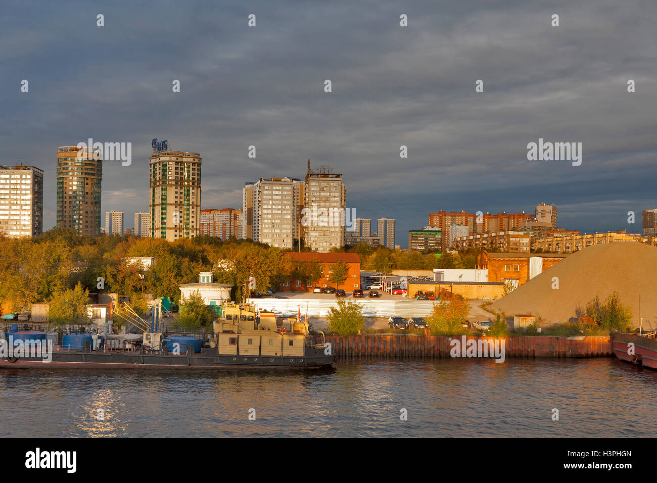 MOSCOW, RUSSIA - 26 September, 2016: View of the Khimki reservoir and ...