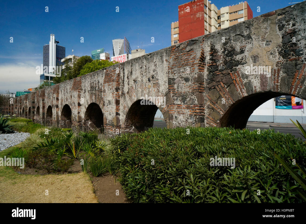The Chapultepec Aqueduct built by the Aztecs during the Tenochtitlan ...