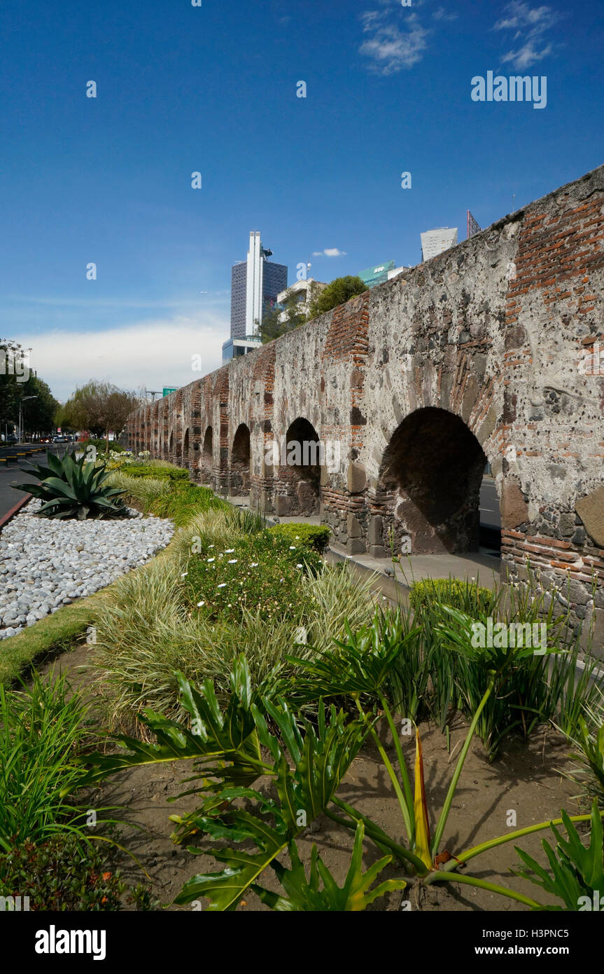 Chapultepec aqueduct built aztecs during hi-res stock photography and ...