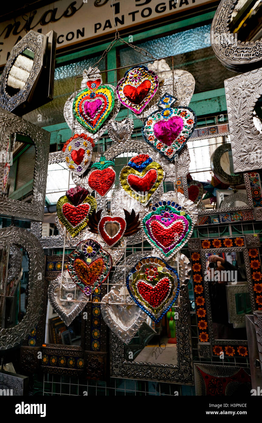 Mexican crafts hi-res stock photography and images - Alamy