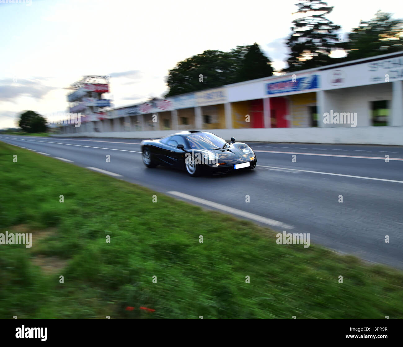 McLaren F1, Reims-Gueux GP Circuit, July 2016, Pits, Grandstand, Reims ...