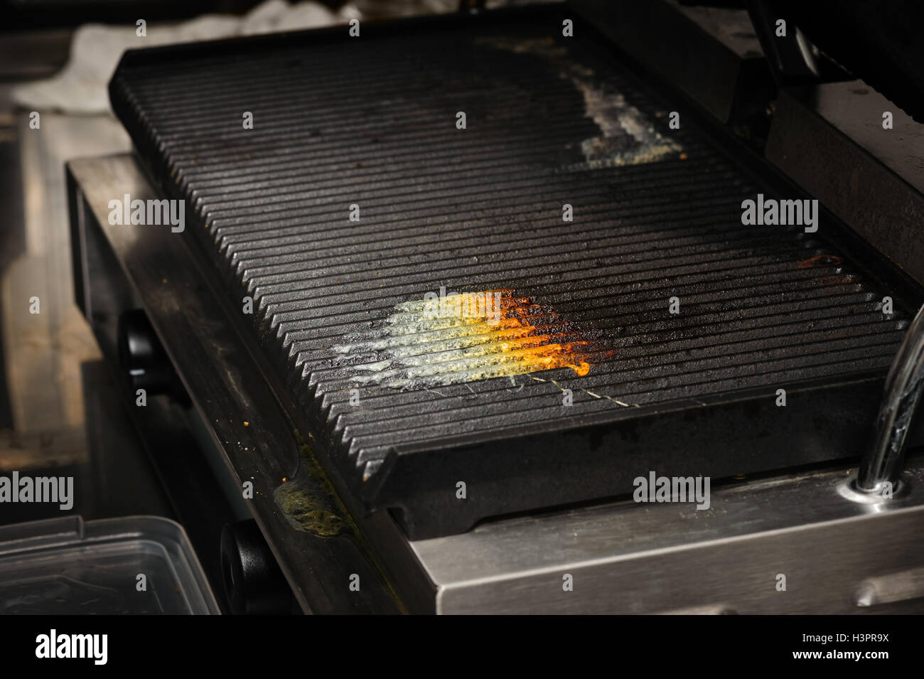 dirty kitchen grill Stock Photo - Alamy