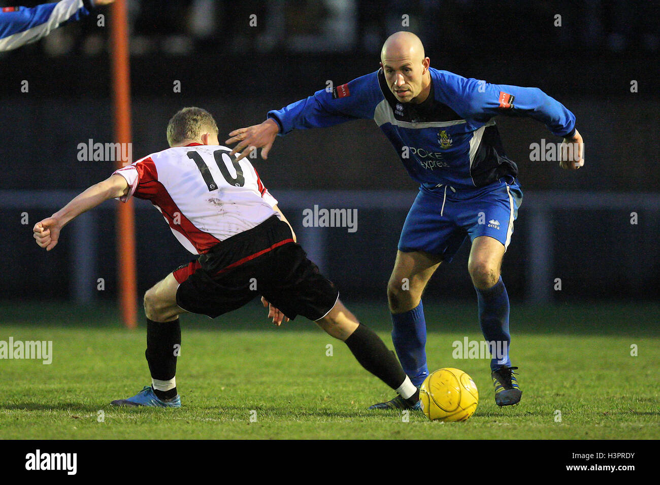 Paul Shave of Abeley evades Lewis Smith of Hornchurch - AFC Hornchurch ...