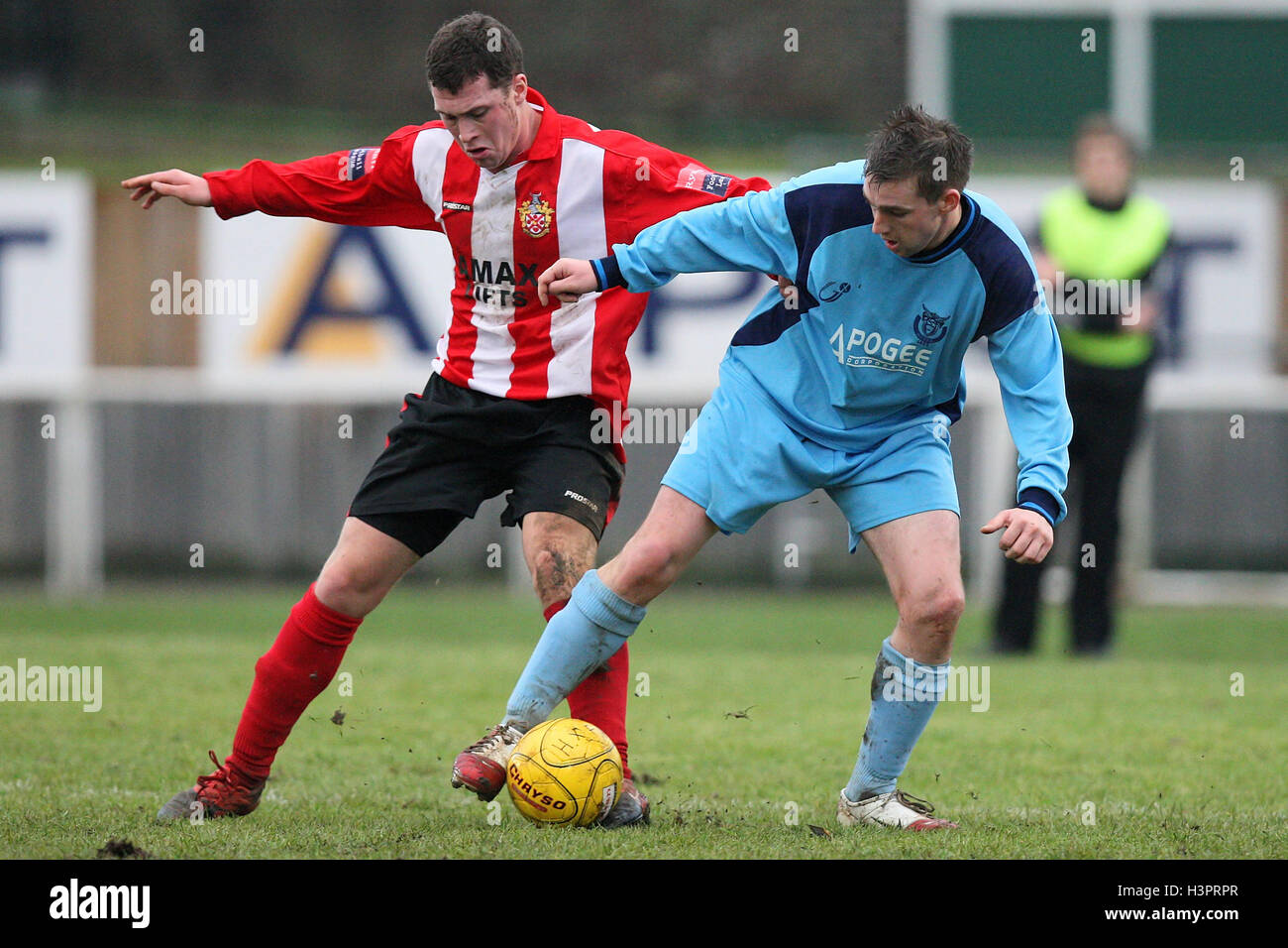 Billy Coyne of Hornchurch and Richard Hudson of Bognor - AFC Hornchurch ...