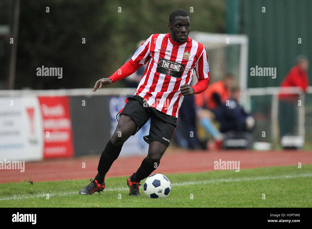 Wayne Gray of Hornchurch - AFC Hornchurch vs Eastbourne Borough - Blue ...