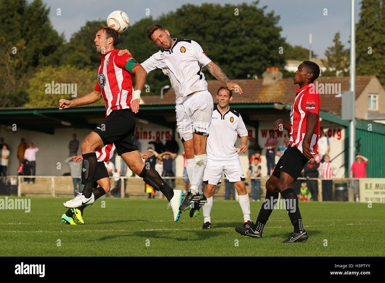 Elliot Styles of Hornchurch rises with Nicky Symons - AFC Hornchurch vs ...