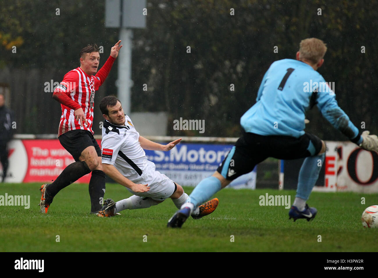 George Purcell scores the first goal for Hornchurch - AFC Hornchurch vs ...