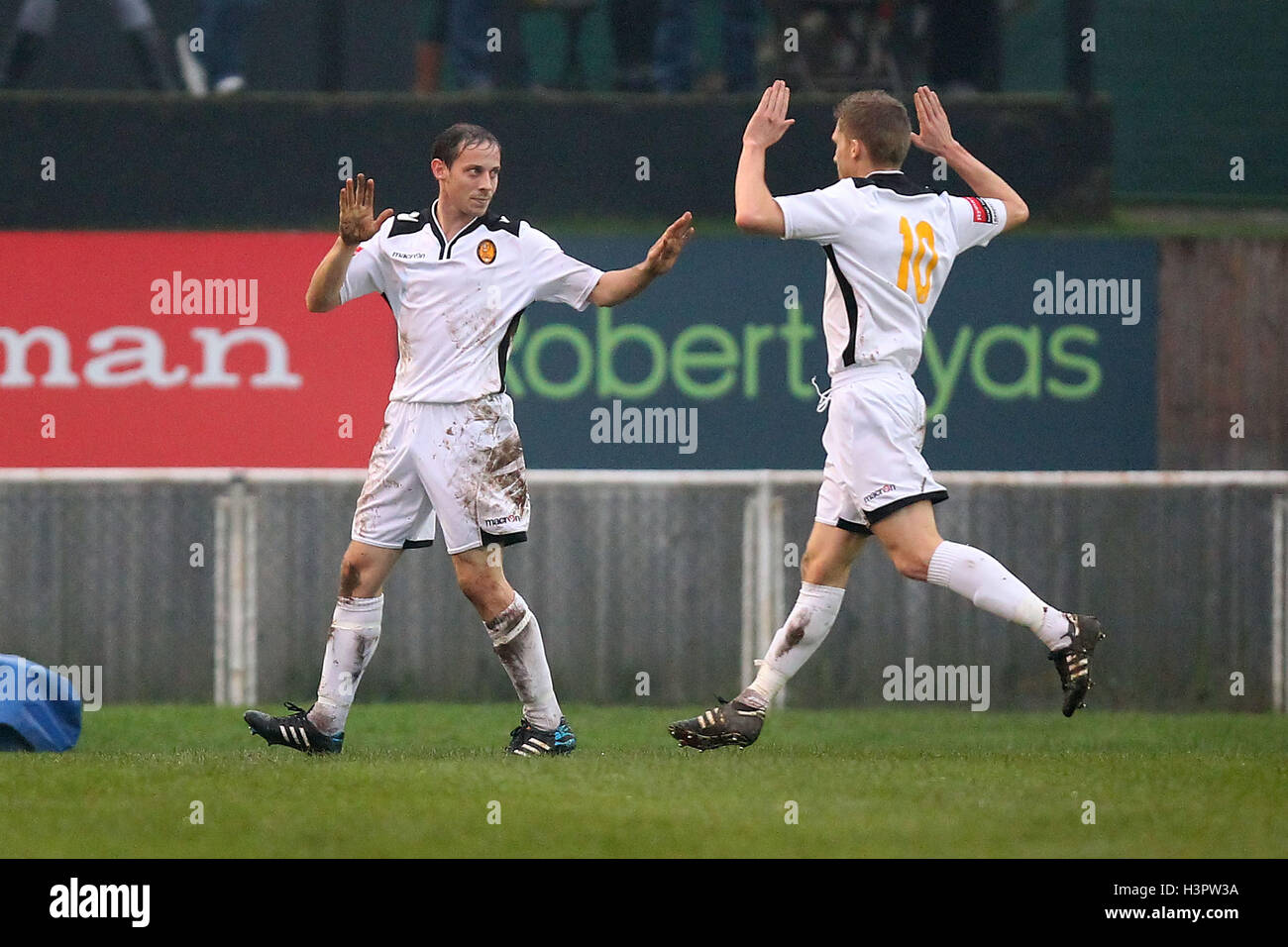 East Thurrock celebrate their first goal - AFC Hornchurch vs East ...