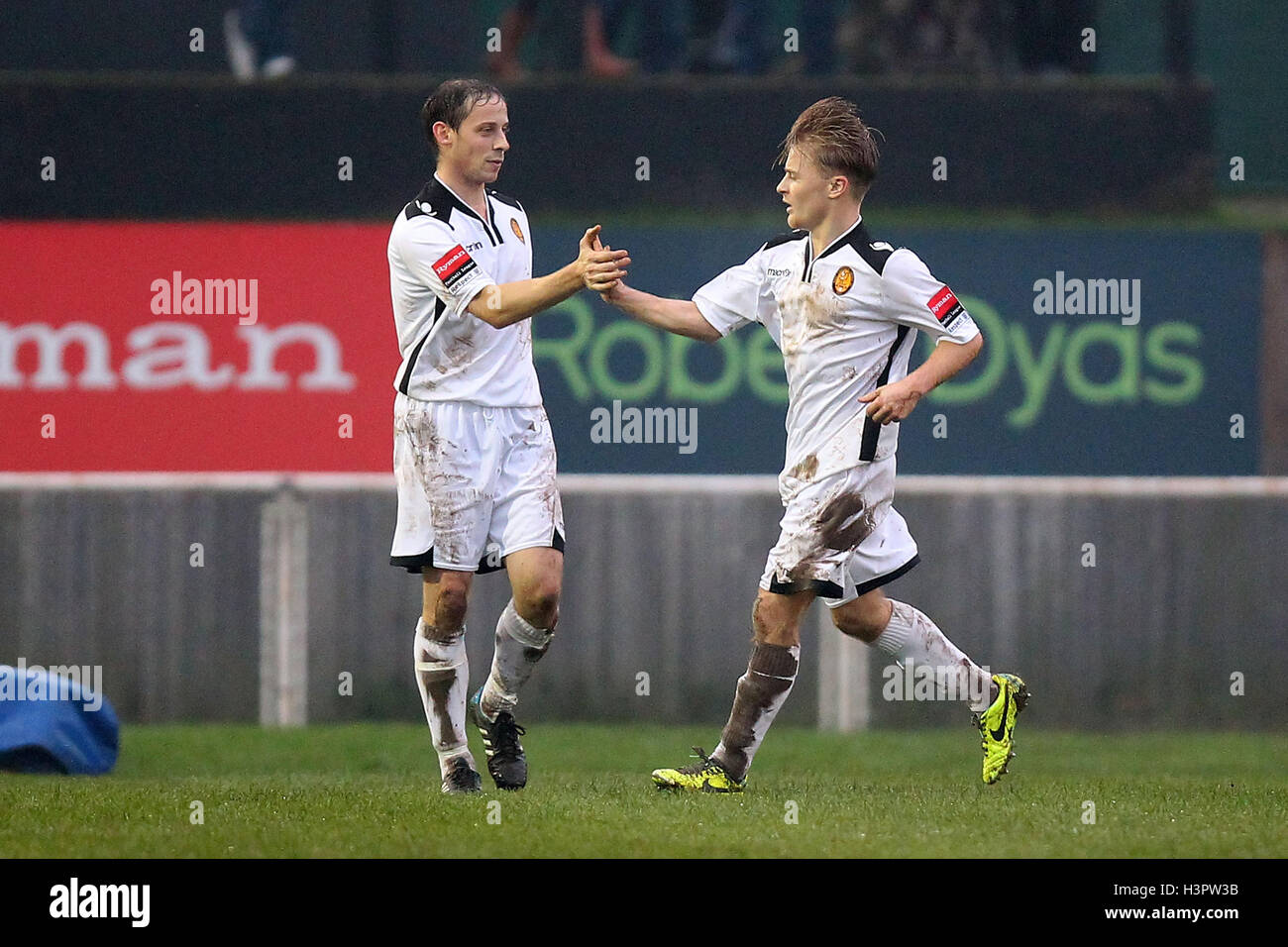 East Thurrock celebrate their first goal - AFC Hornchurch vs East ...