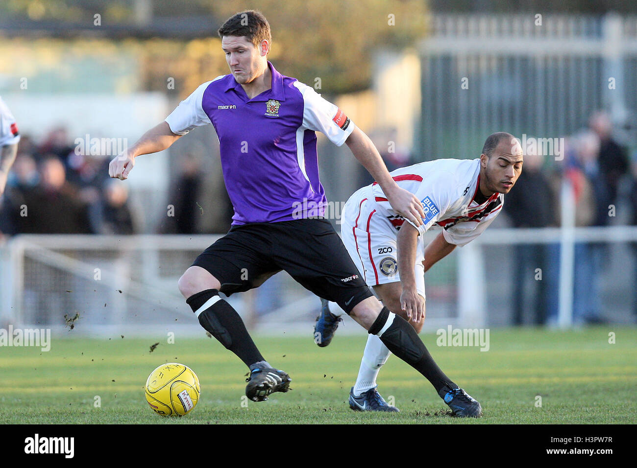 Frankie Curley of Hornchurch and Reece Connolly of Farnborough - AFC ...