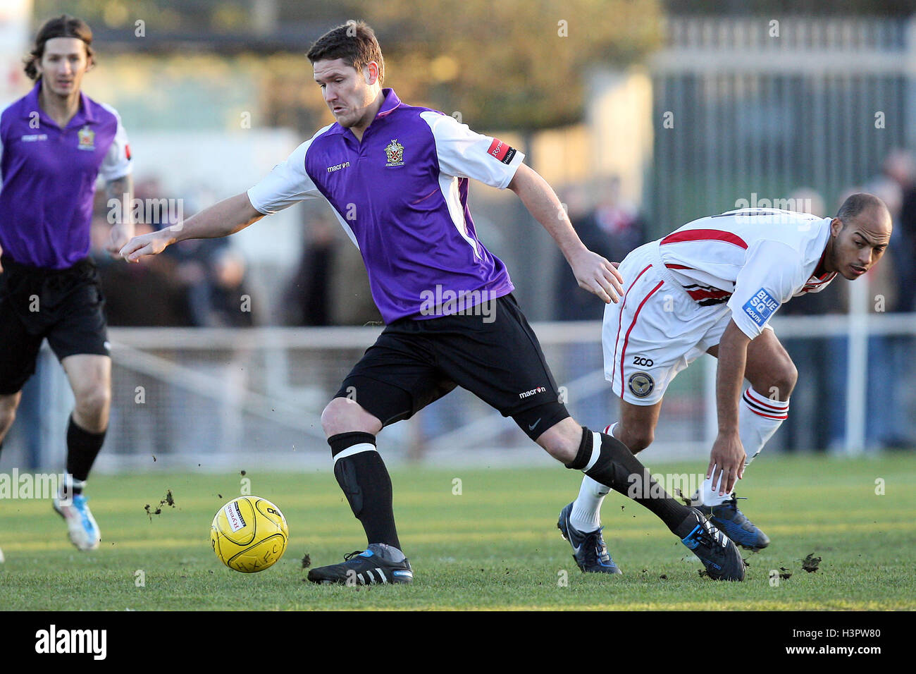 Frankie Curley of Hornchurch and Reece Connolly of Farnborough - AFC ...