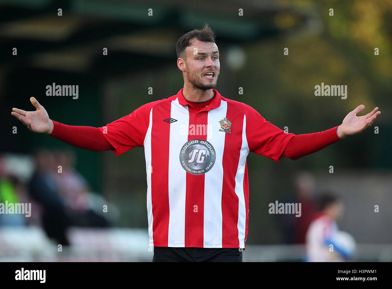 Martin Tuohy of Hornchurch reacts to a decision - AFC Hornchurch vs ...
