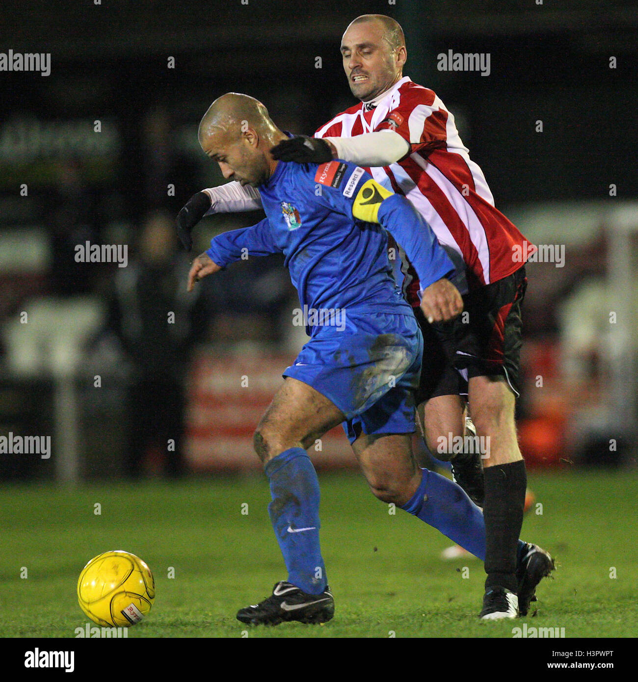 Wayne Walters of Harrow denies Jonathan Hunt - AFC Hornchurch vs Harrow ...