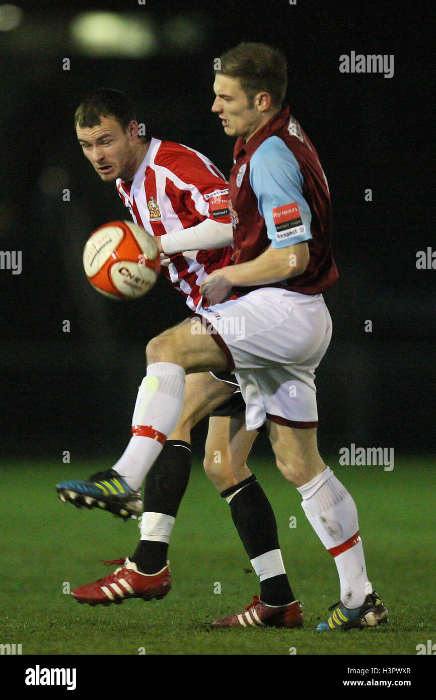 Martin Tuohy of Hornchurch tangles with Scott Manning of Hastings - AFC ...
