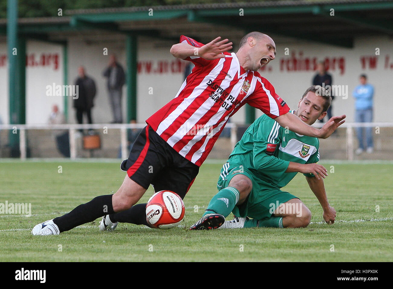 Jonathan Hunt of Hornchurch is challenged in the area by James Parker ...