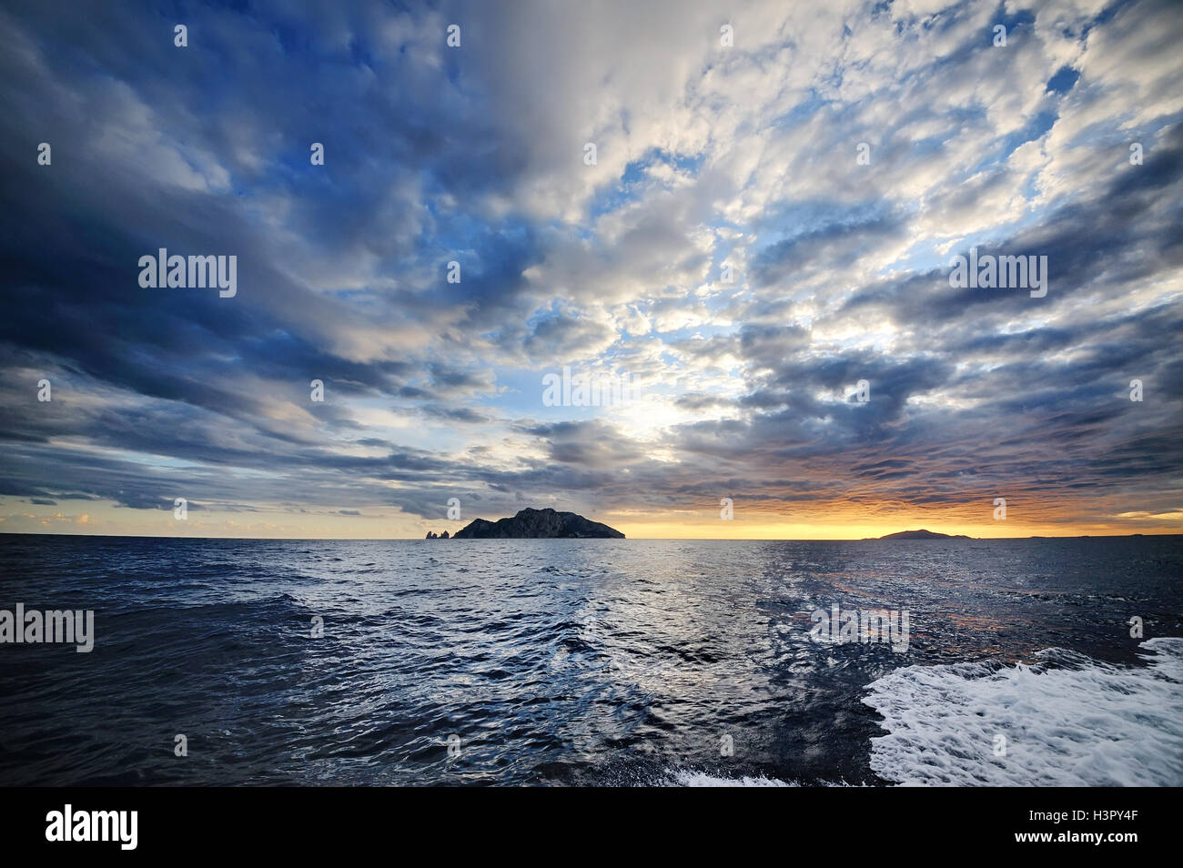 Nerano campania hi-res stock photography and images - Alamy