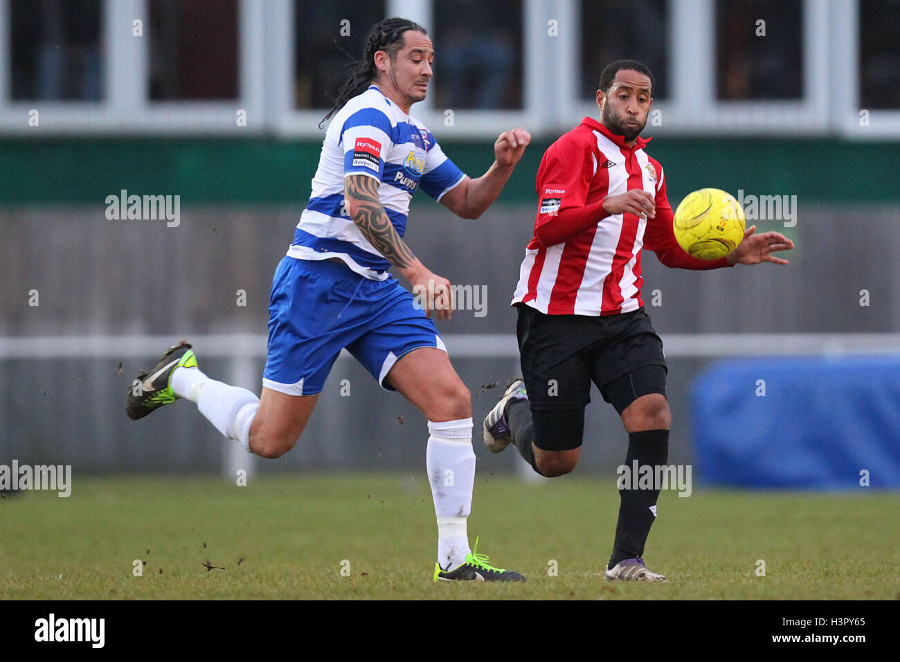 Scott Kinch of Margate and Michael Spencer of Hornchurch - AFC ...