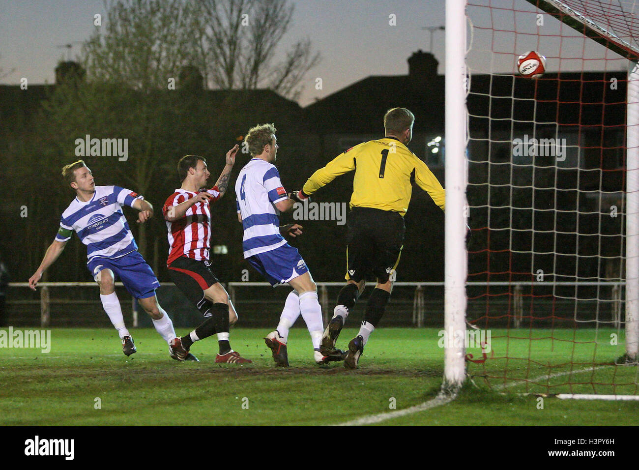 Martin Tuohy scores the first goal for Hornchurch - AFC Hornchurch vs ...