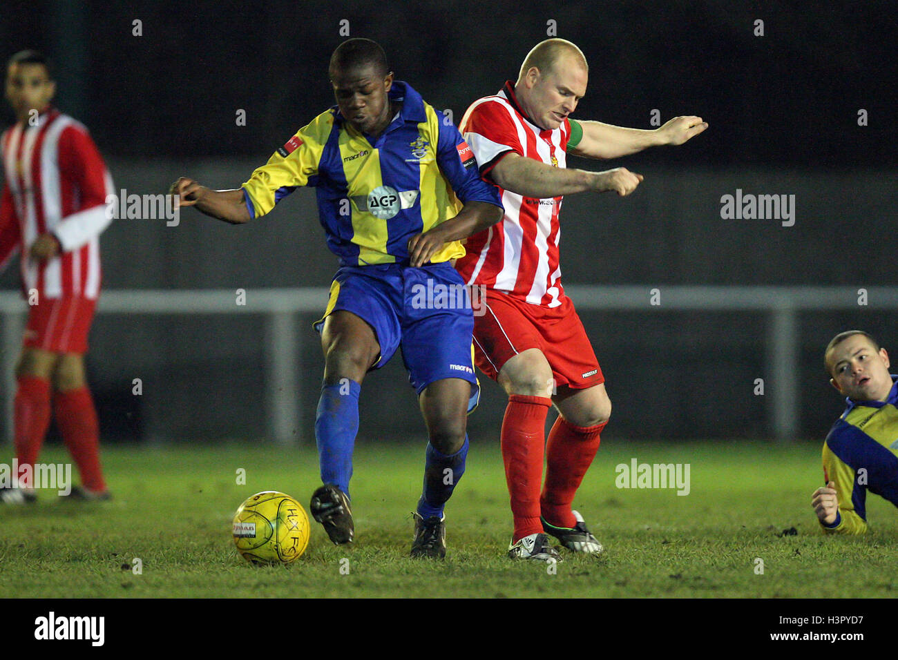 Dave Collis of Romford challenges Abs Seymour of Romford - AFC ...