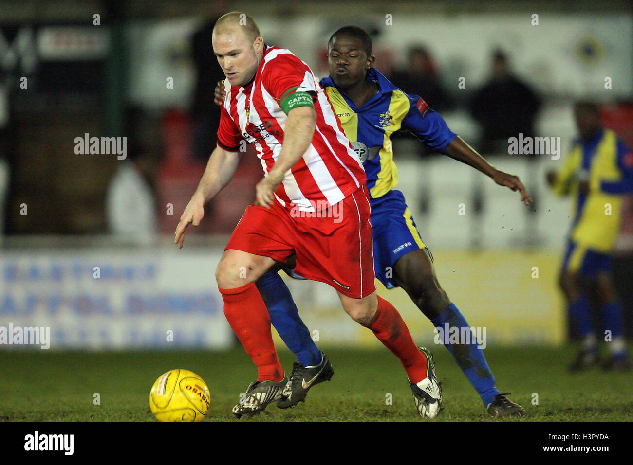 Dave Collis of Romford pulls away from Abs Seymour of Romford - AFC ...