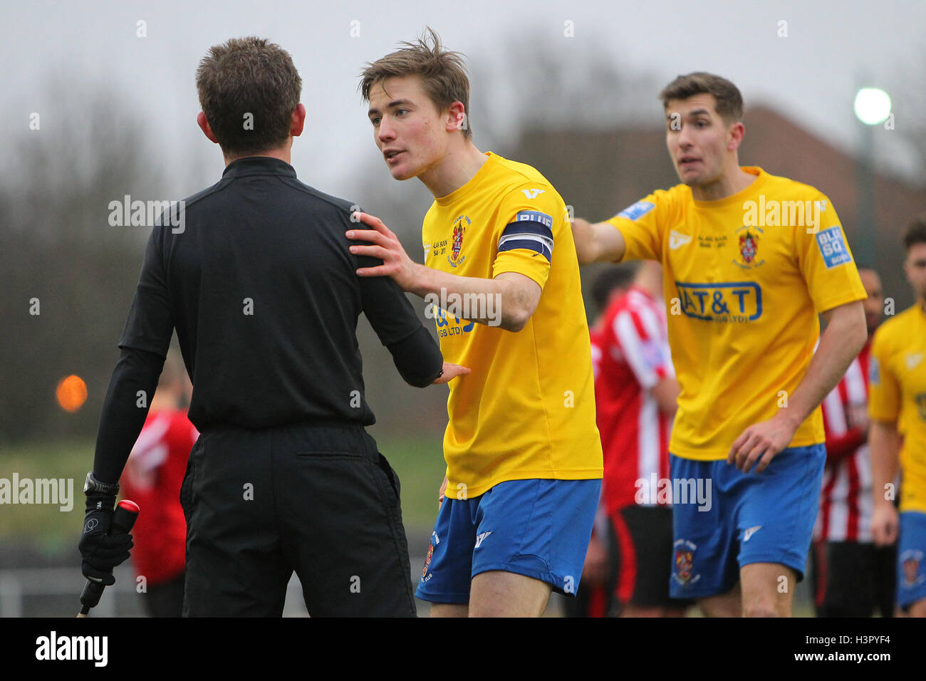 Tempers flare after Hornchurch are awarded a penalty - AFC Hornchurch ...