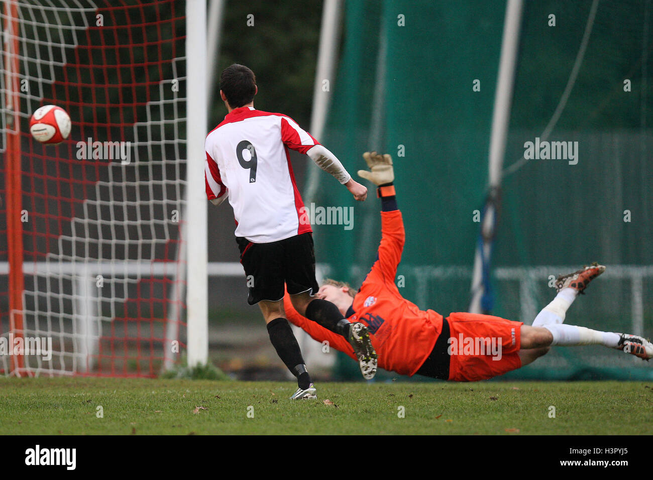 Martin Tuohy scores the first goal for Hornchurch - AFC Hornchurch vs ...