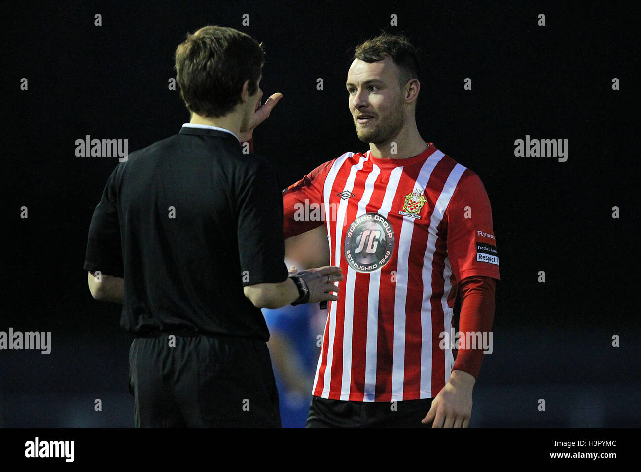 Martin Tuohy of Hornchurch speaks to referee Neil Davies - AFC ...