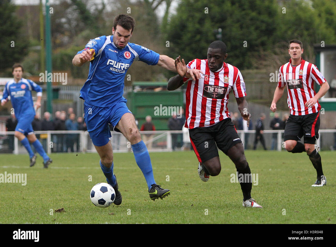 Wayne Gray in action for Hornchurch - AFC Hornchurch vs Welling United ...