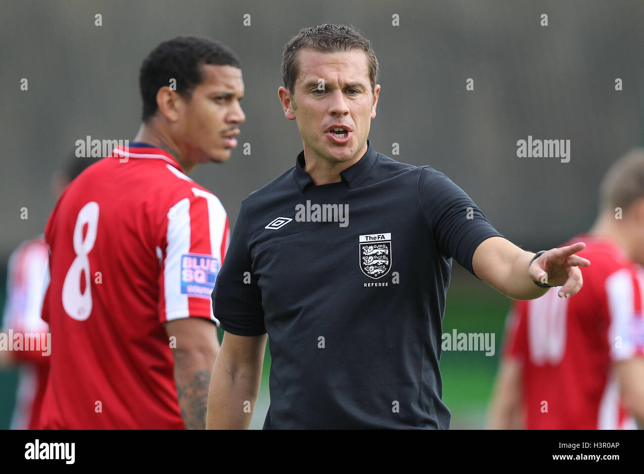 Referee Stephen Ross - AFC Hornchurch vs Weston-super-Mare - Blue ...
