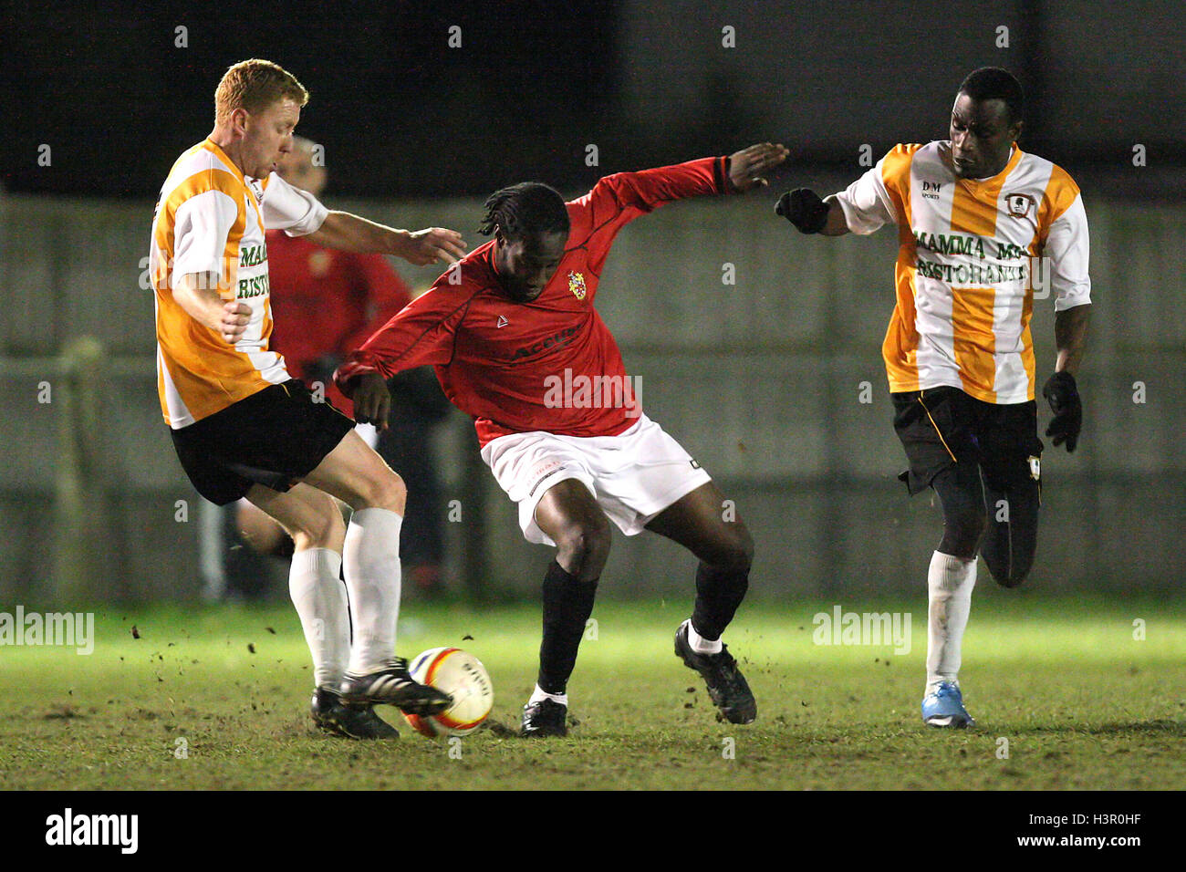 Joe Benjamin in action for Hornchurch - Ashford Town (Middlesex) vs AFC ...