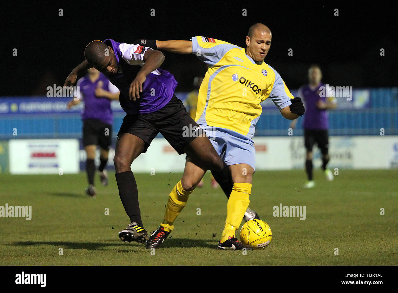 Leon Gordon of Canvey and Daniel Rimmell of Hornchurch - Canvey Island ...