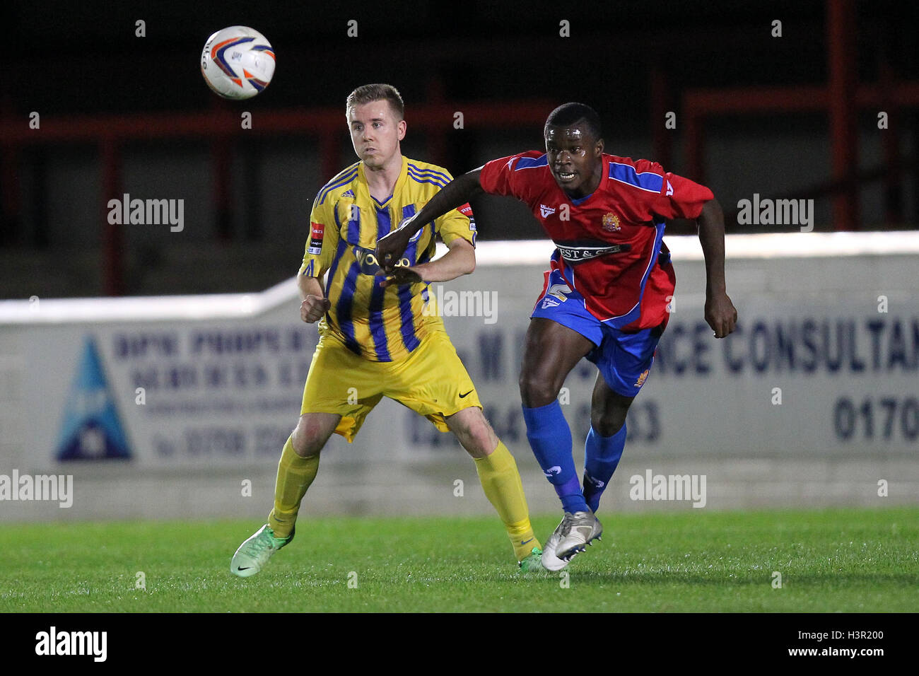 Danny Jones of Romford tangles with Jordan Hibbert of Dagenham ...
