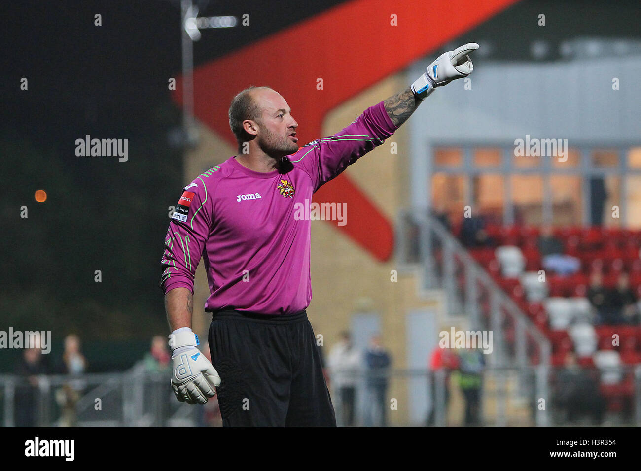 Dean Neil of Harlow - Harlow Town vs Romford - Ryman League Division ...