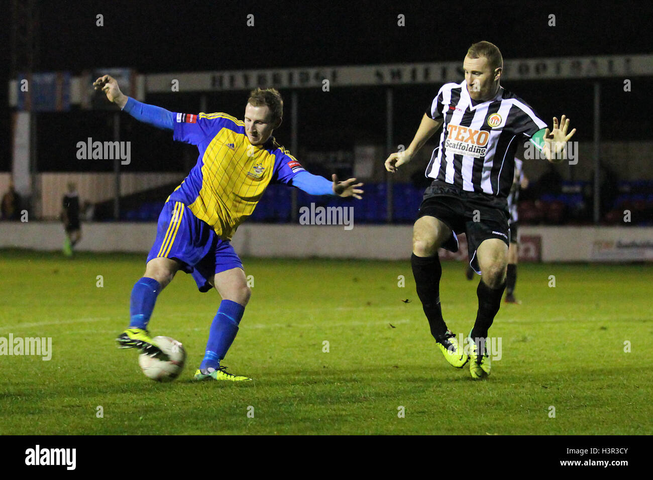 Eddie Hart in action for Romford - Heybridge Swifts vs Romford - Ryman ...